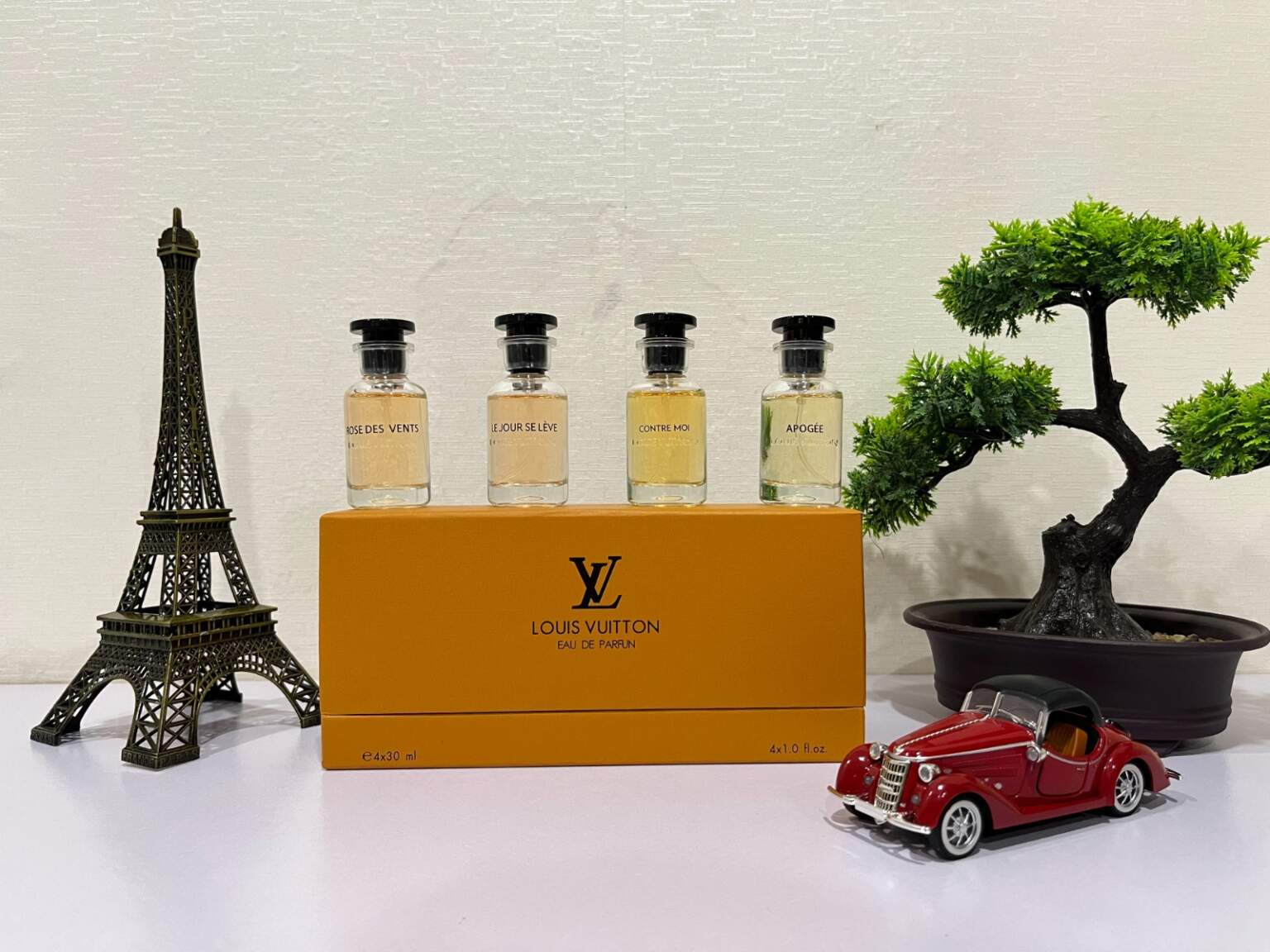 Louis Vuitton Kit of 4 in 1 Perfume Gift Set (4 x 30ml) | Urban Shop PK